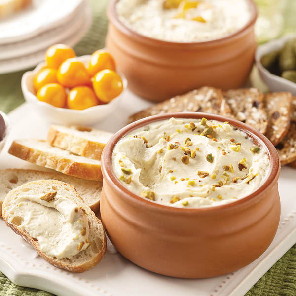 Gourmet Vintage Cheddar Cheese Spread Delivered – Chesapeake Bay Crab Cakes